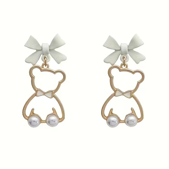 Jewelry | Teddy Bear Pearl White Bow Gold Toned Stud Earrings | Poshmark